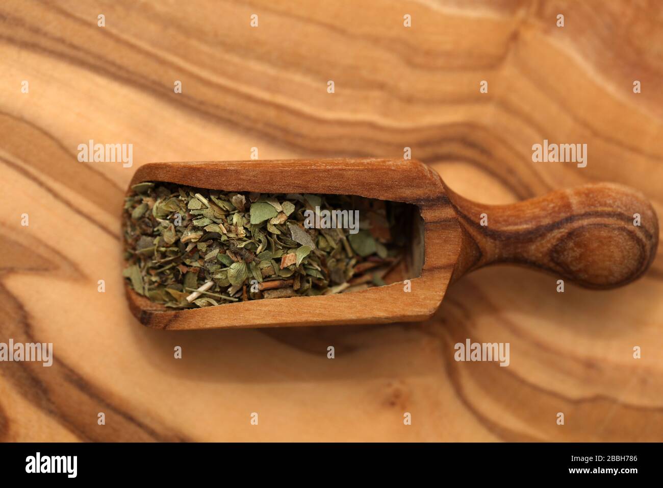Oregano spice herbs on a spice scoop Stock Photo - Alamy