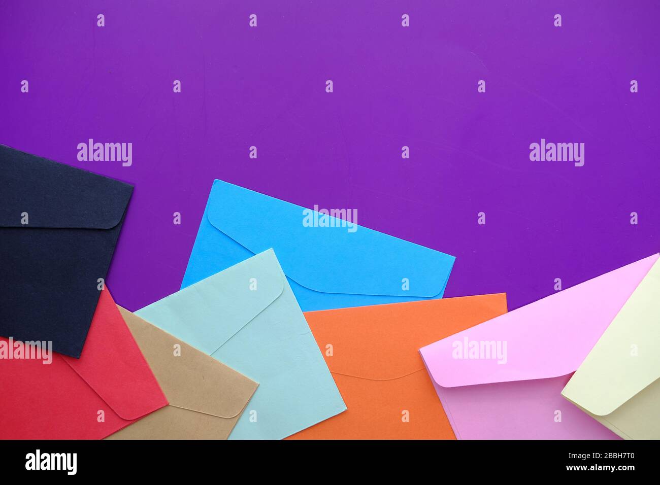 Colored envelopes hi-res stock photography and images - Alamy