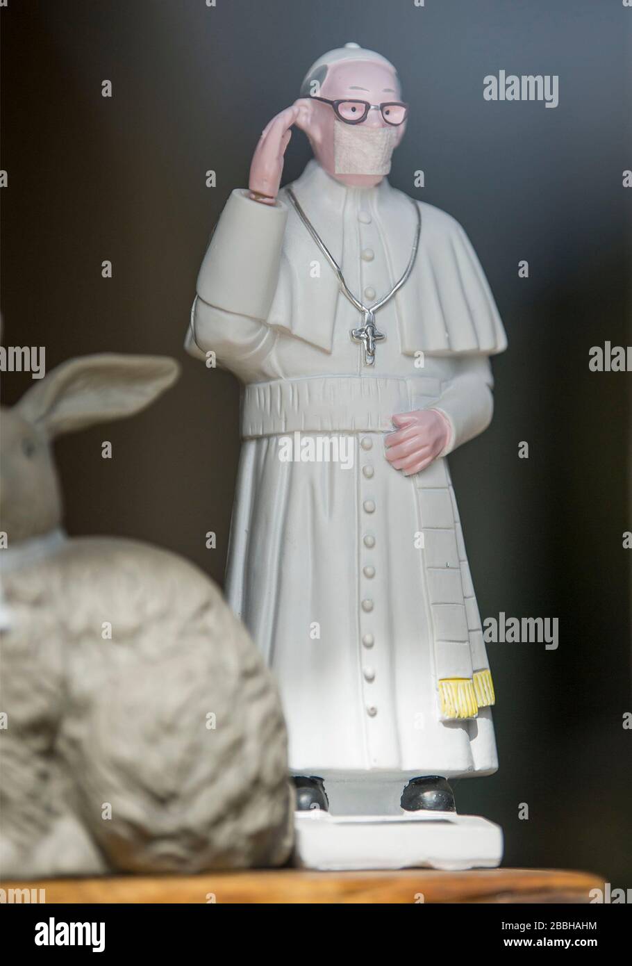 Solar powered figurine hi-res stock photography and images - Alamy