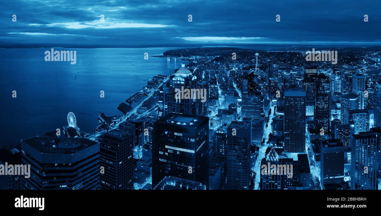 Seattle rooftop panorama view with urban architecture at night Stock ...