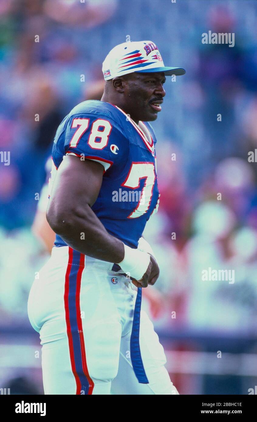 Bruce Smith of the Buffalo Bills Stock Photo - Alamy
