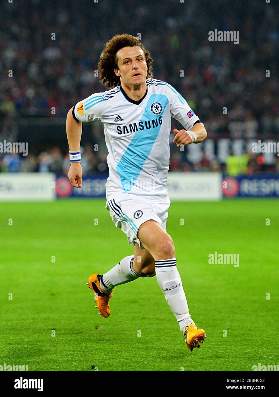 Chelsea's David Luiz celebrates scoring the winning goal Stock Photo ...