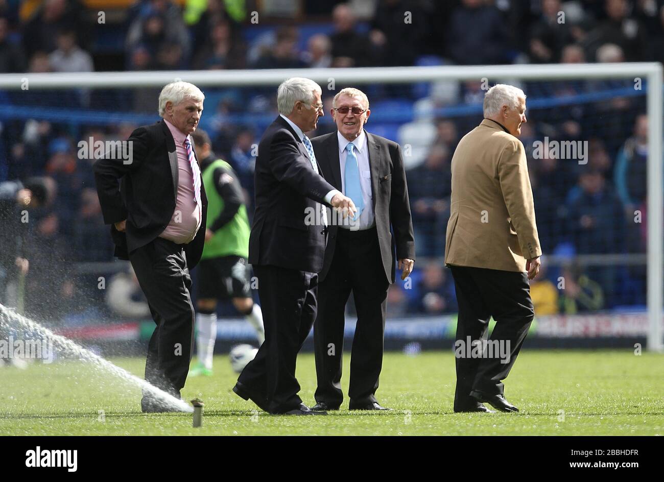 Everton legends on the pitch Stock Photo - Alamy