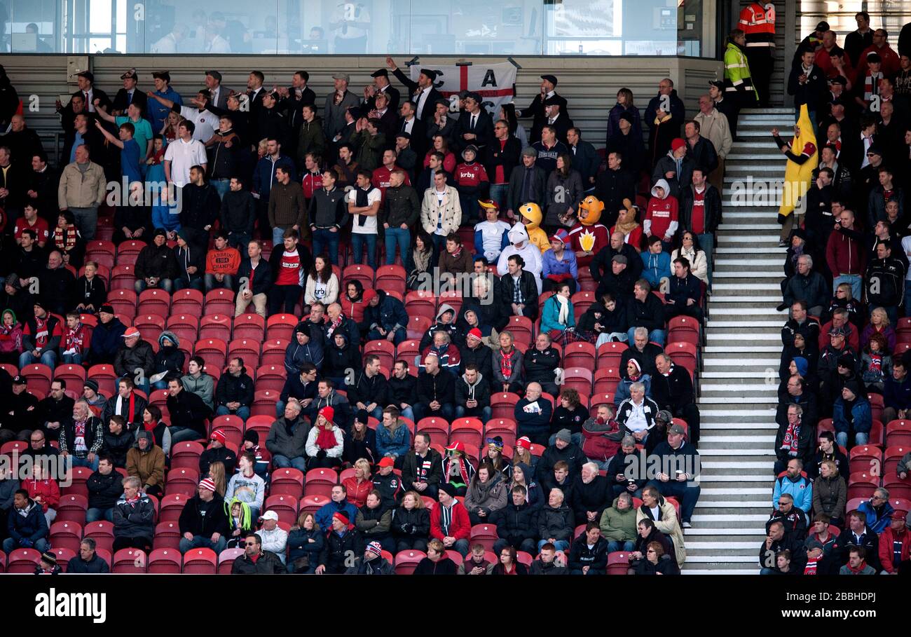 General View of Charlton Athletic fans in the stands Stock Photo - Alamy