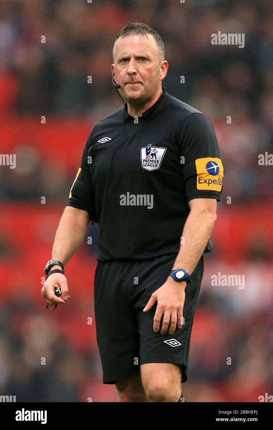 Jon Moss, match referee Stock Photo - Alamy