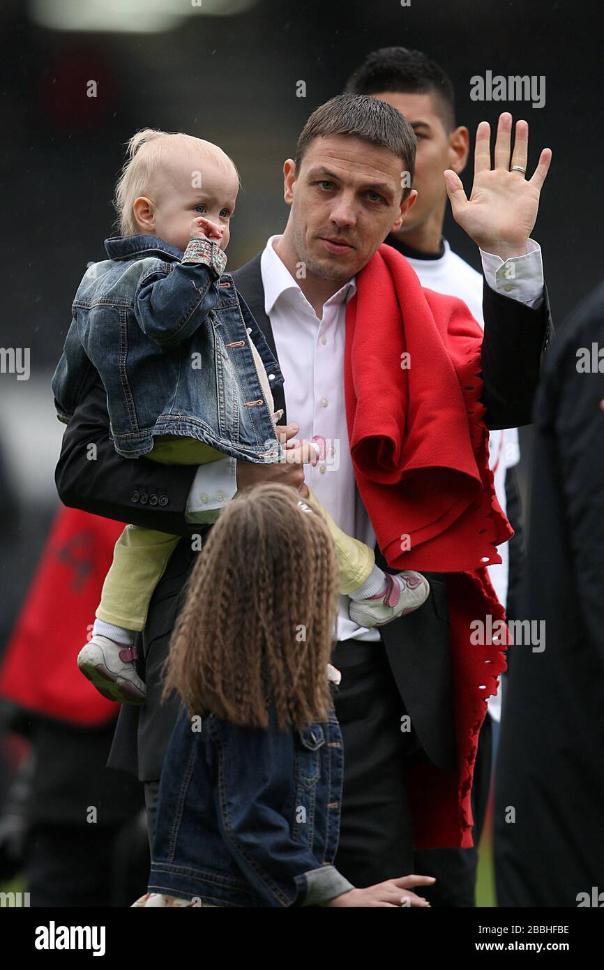 Fulham's Chris Baird Stock Photo - Alamy