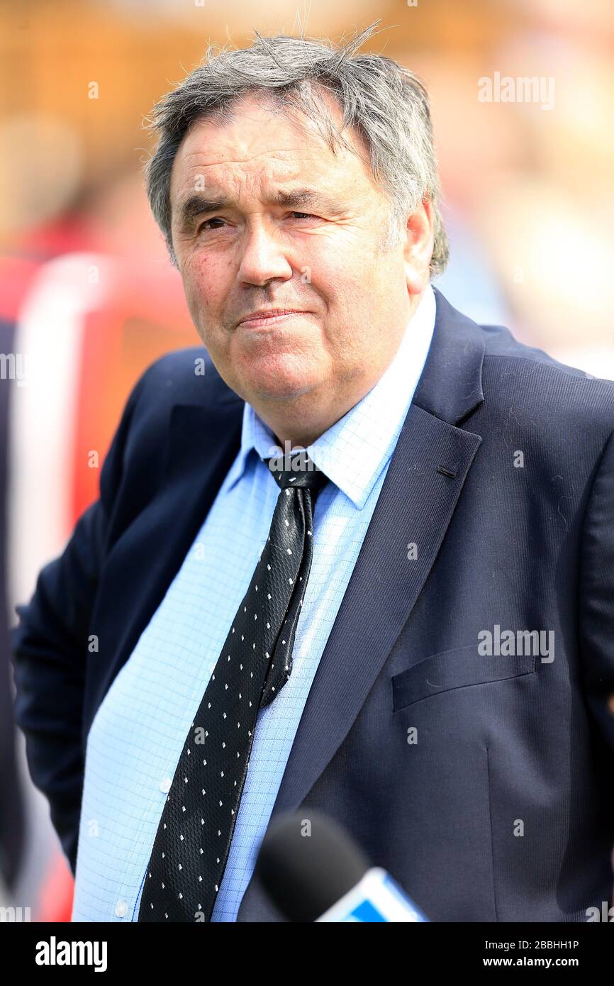 Races half length tony hi-res stock photography and images - Alamy