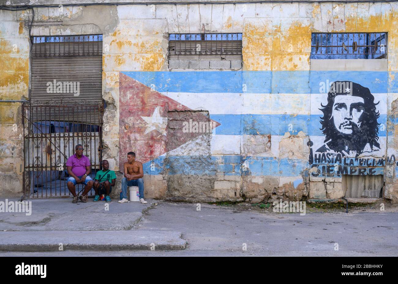 Che guevara mural hi-res stock photography and images - Alamy