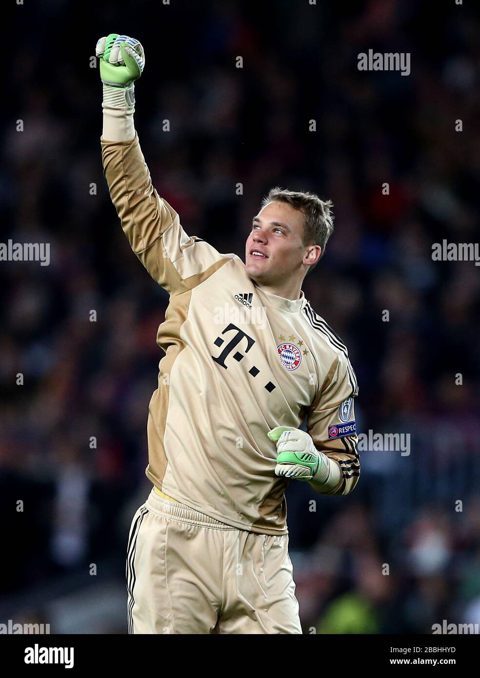 Bayern Munich goalkeeper Manuel Neuer celebrates a goal Stock Photo - Alamy
