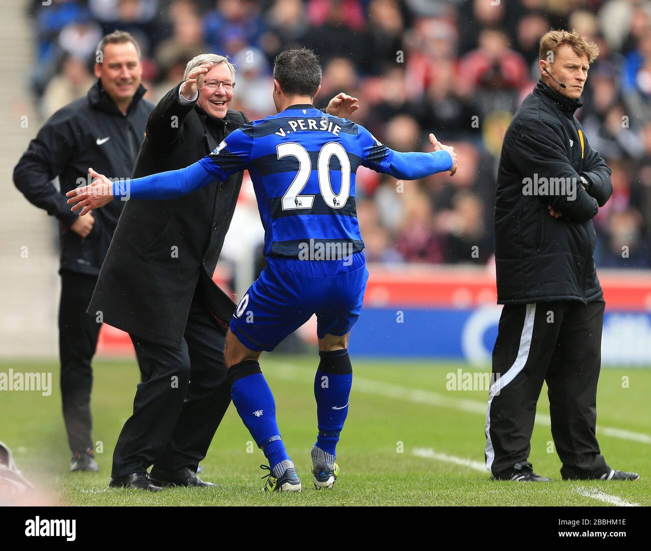 Manchester United Manager Sir Alex Ferguson celebrates with Robin Van ...