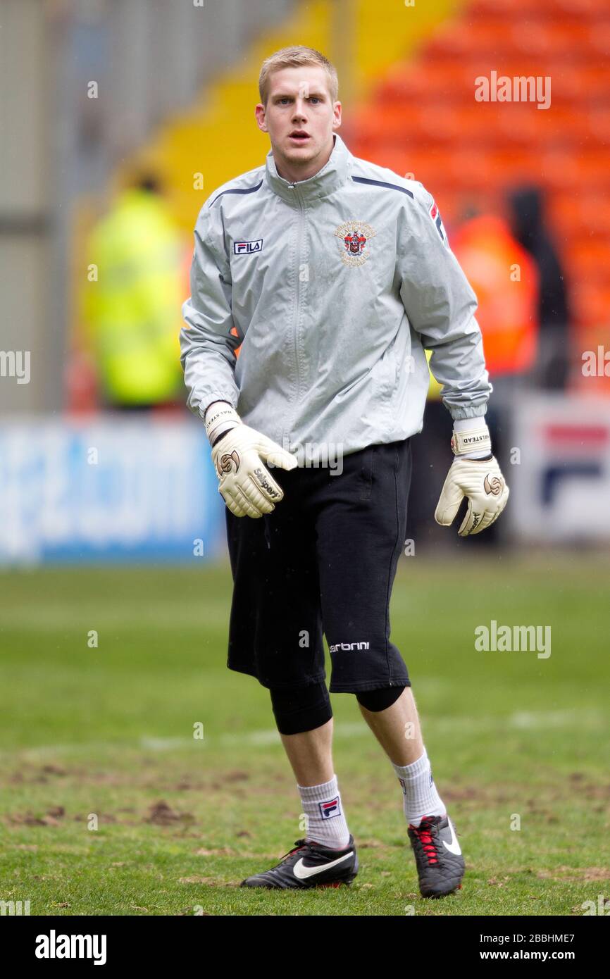 Blackpool goalkeeper Mark Halstead Stock Photo - Alamy