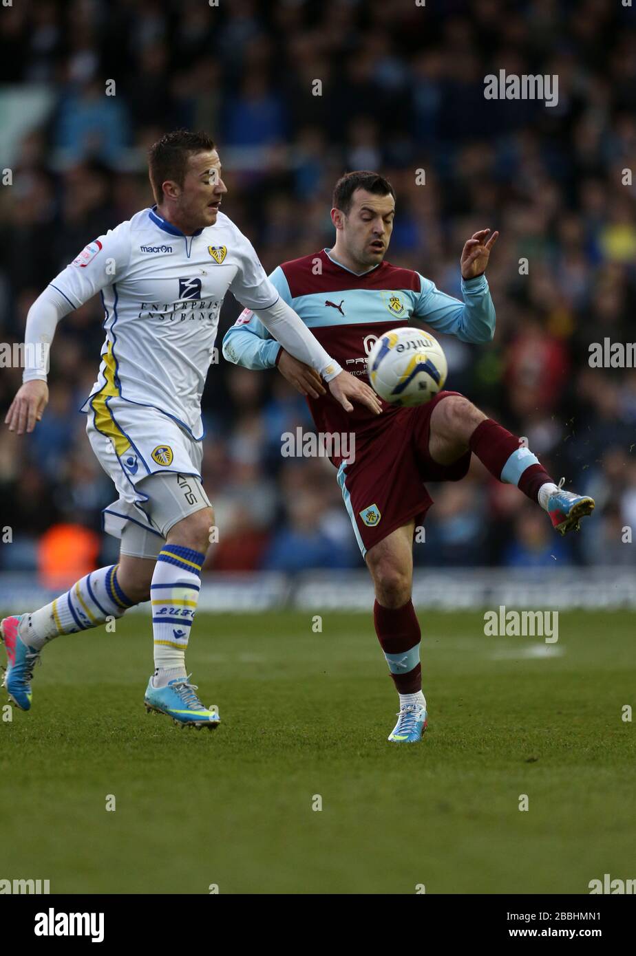 Leeds United's Ross McCormack and Burnley's Ross Wallace (right) during ...