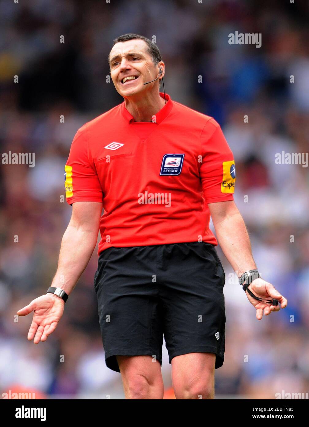 Referee Neil Swarbrick Stock Photo - Alamy