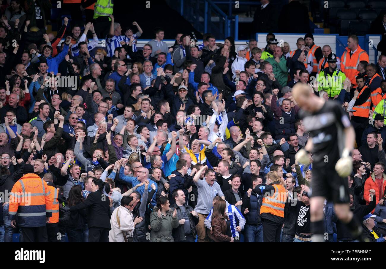 Sheffield Wednesday's fans celebrate a goal in the stands Stock Photo ...