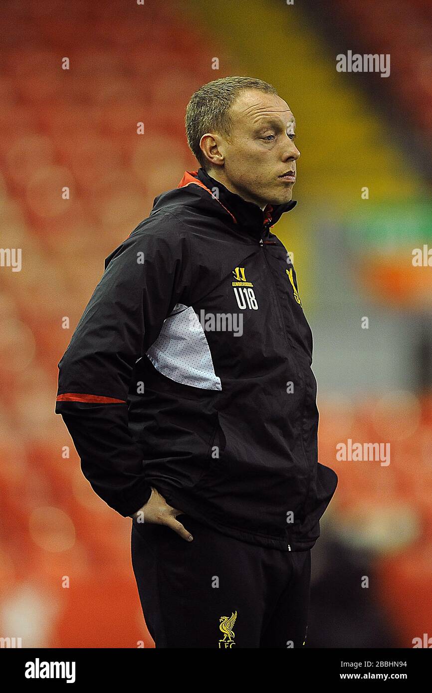 Liverpool physio hi-res stock photography and images - Alamy