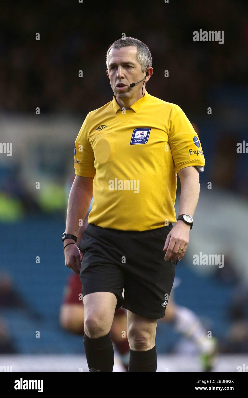 Referee Fred Graham Stock Photo - Alamy