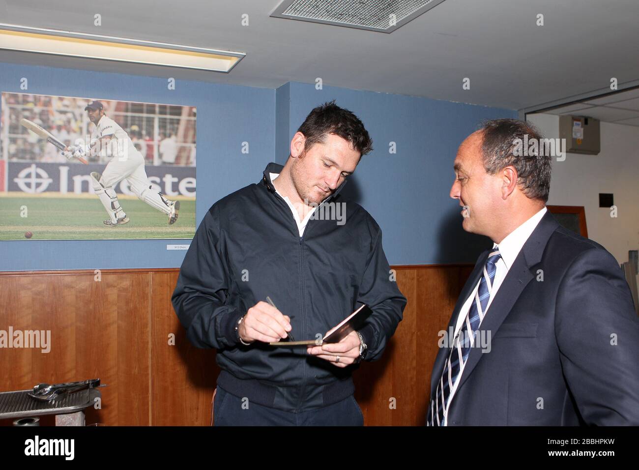 Graeme smith captain hi-res stock photography and images - Alamy