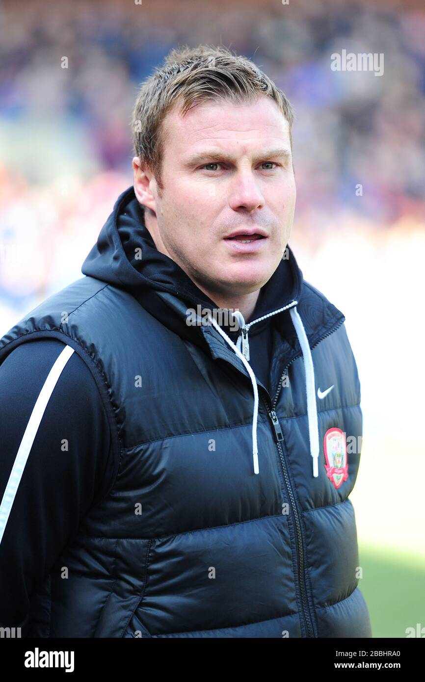 Barnsley manager David Flitcroft Stock Photo - Alamy
