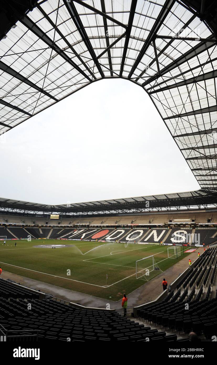 General view mk dons stadium hi-res stock photography and images - Alamy