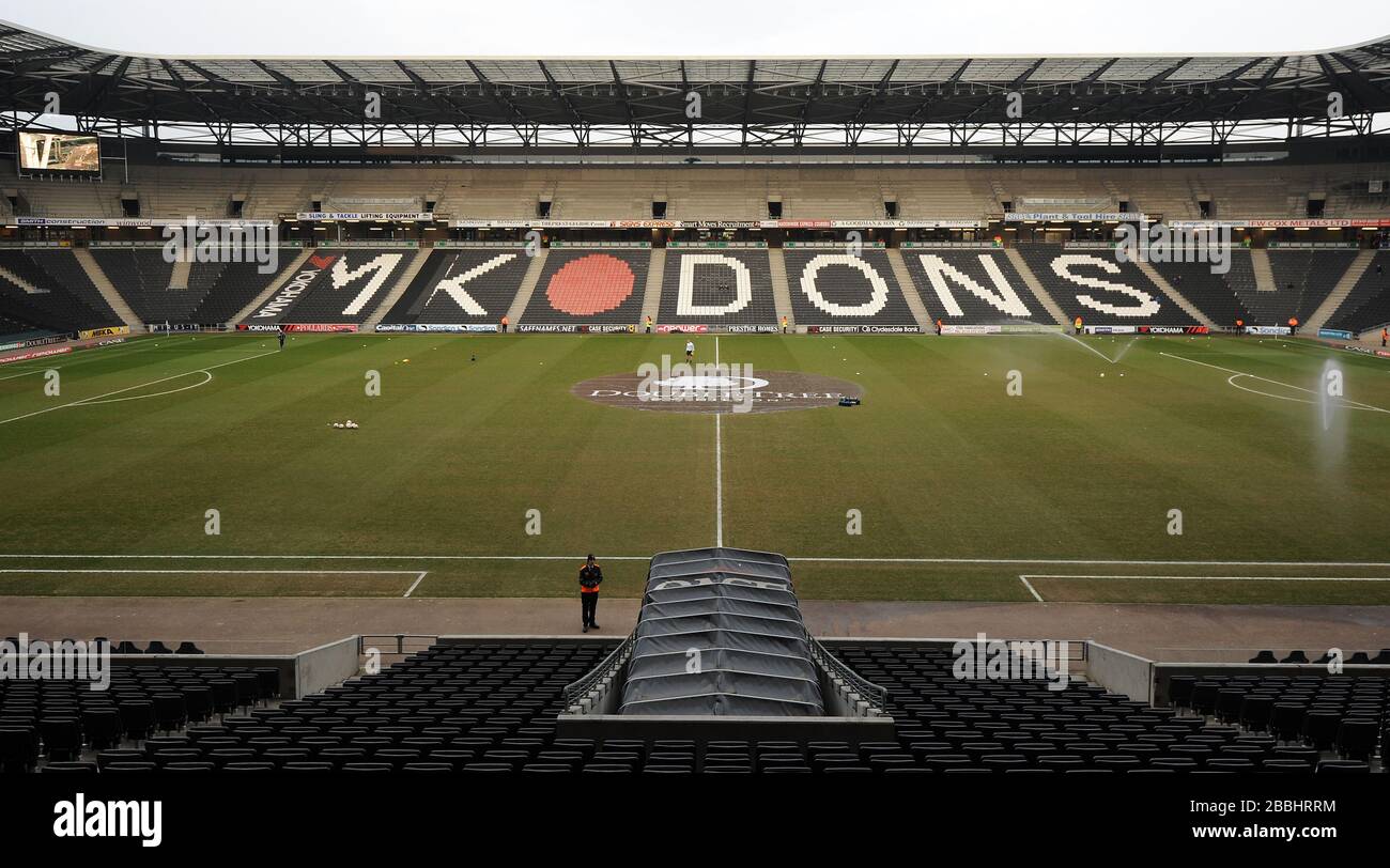General view of the mk dons stadium hi-res stock photography and images ...