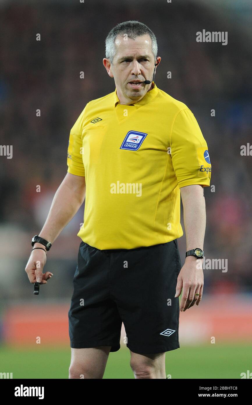 Fred Graham, referee Stock Photo - Alamy