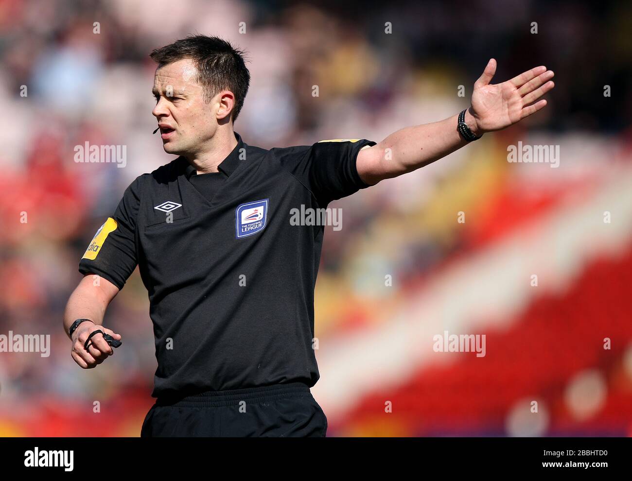 Stuart Attwell, Referee Stock Photo - Alamy