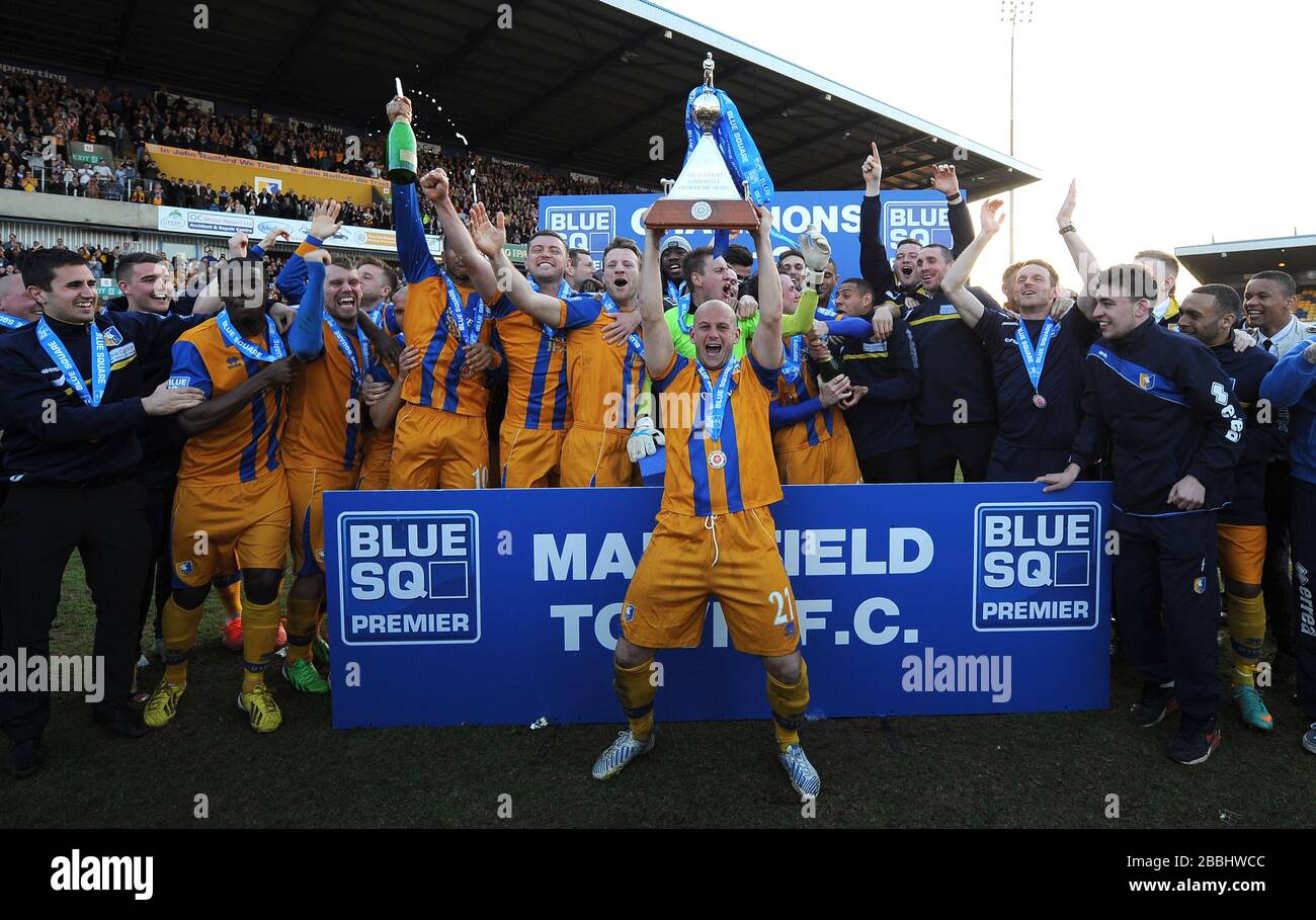 Blue square premier league hi-res stock photography and images - Alamy