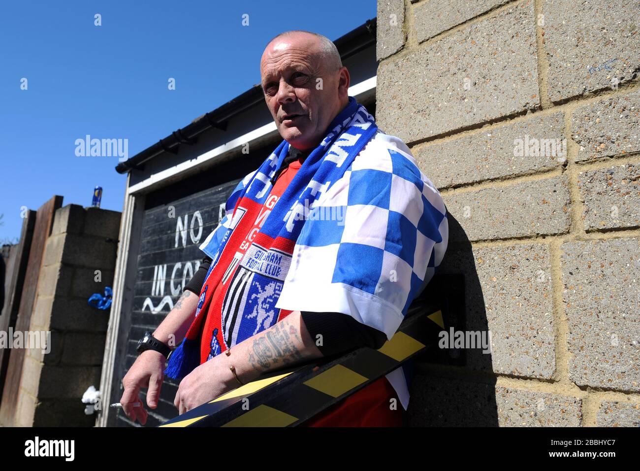 Gillingham Fans outside MEMS Priestfield Stadium in Gillingham Stock ...