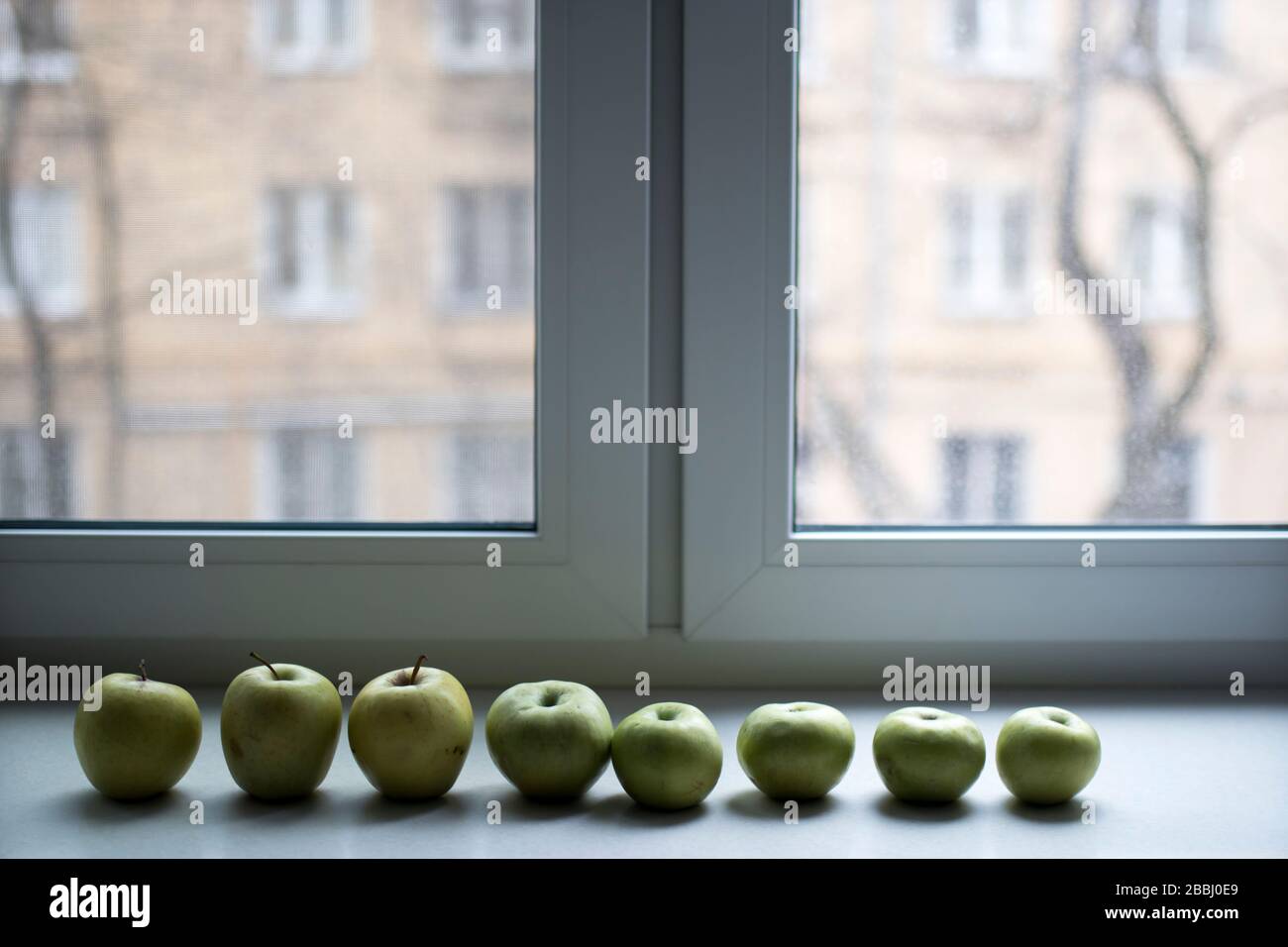 Apples on a windowsill hi-res stock photography and images - Alamy