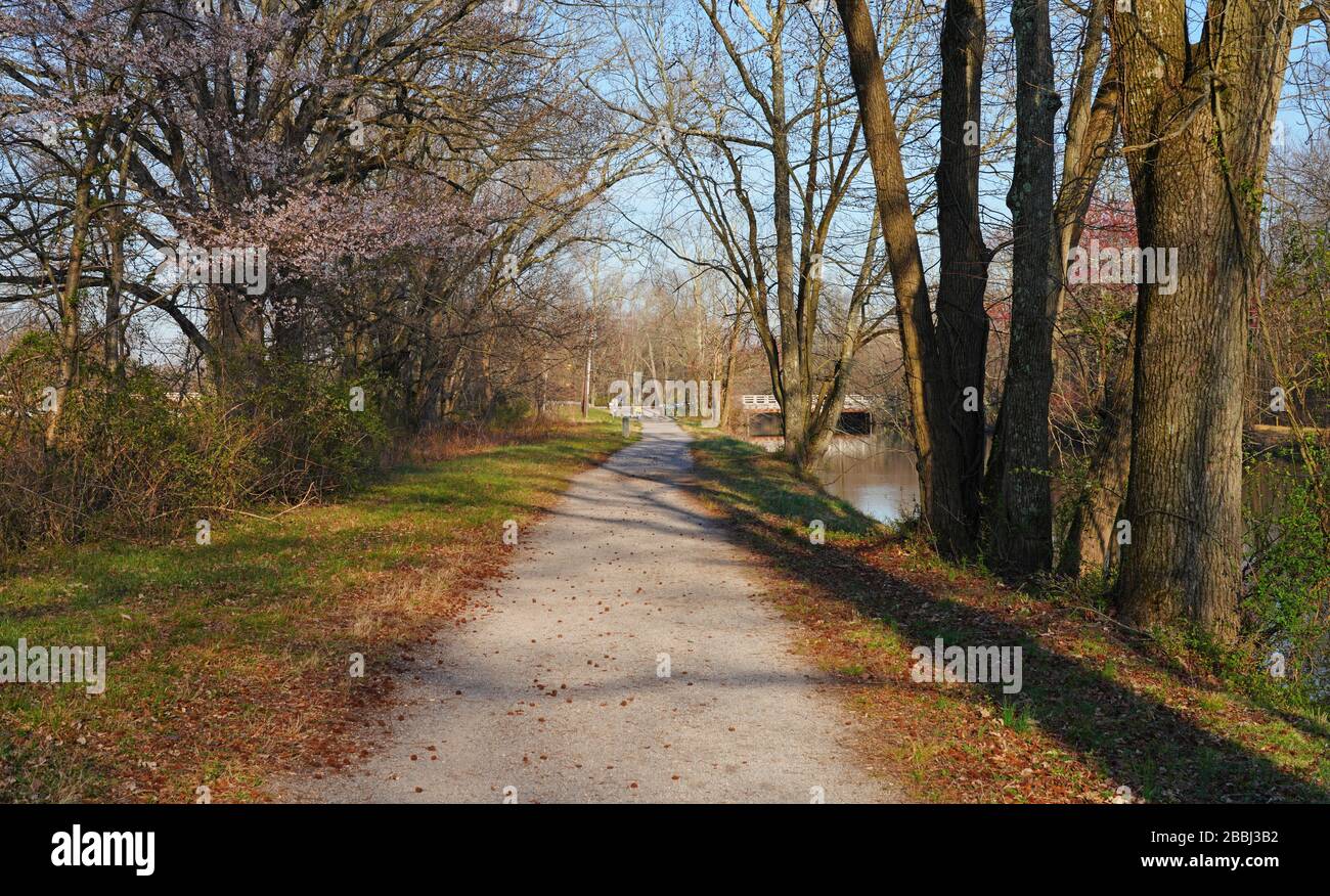 The towpath along the Delaware-Raritan canal in Princeton, New Jersey ...