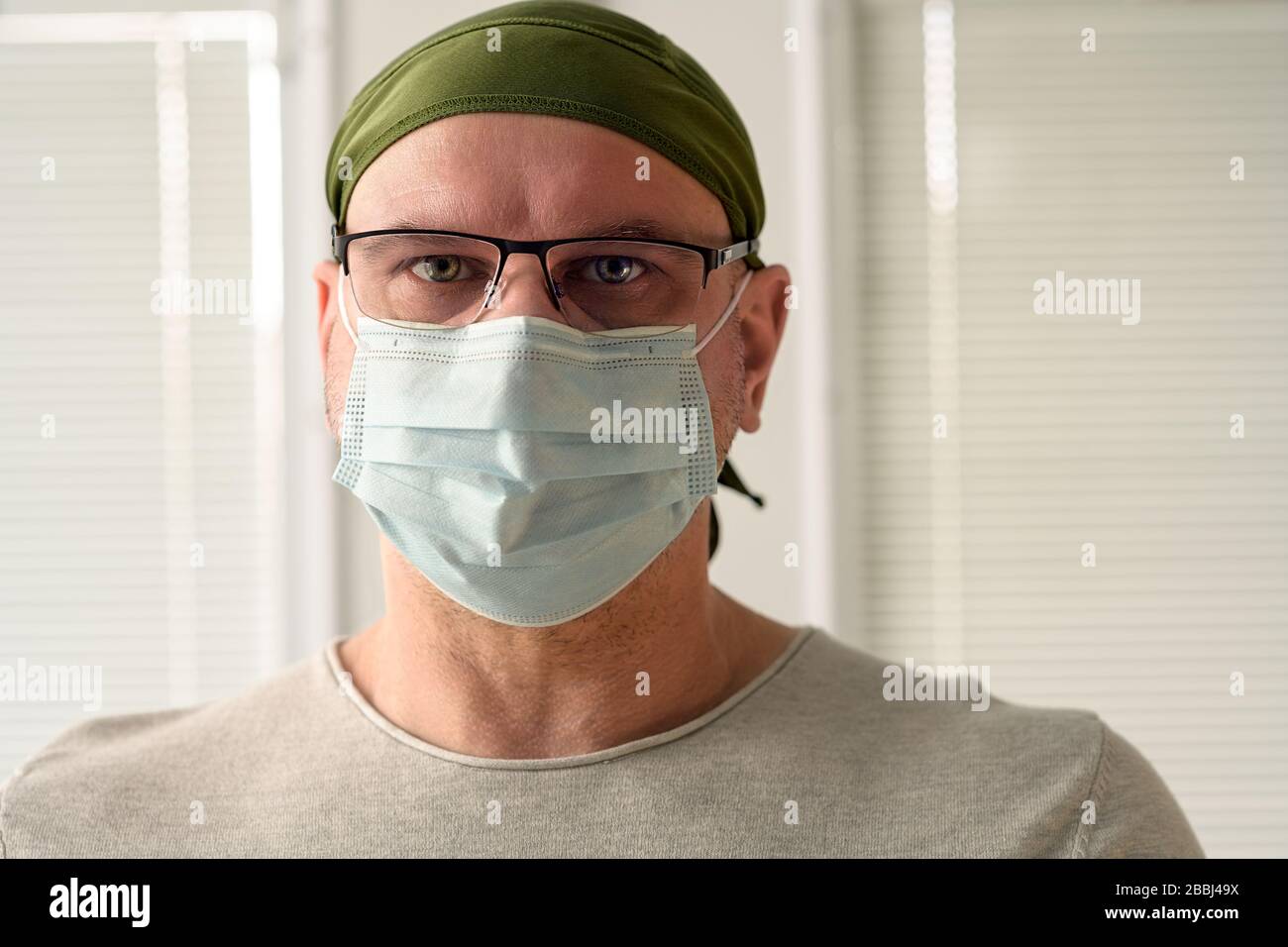 Covid vaccine cover up hi-res stock photography and images - Alamy