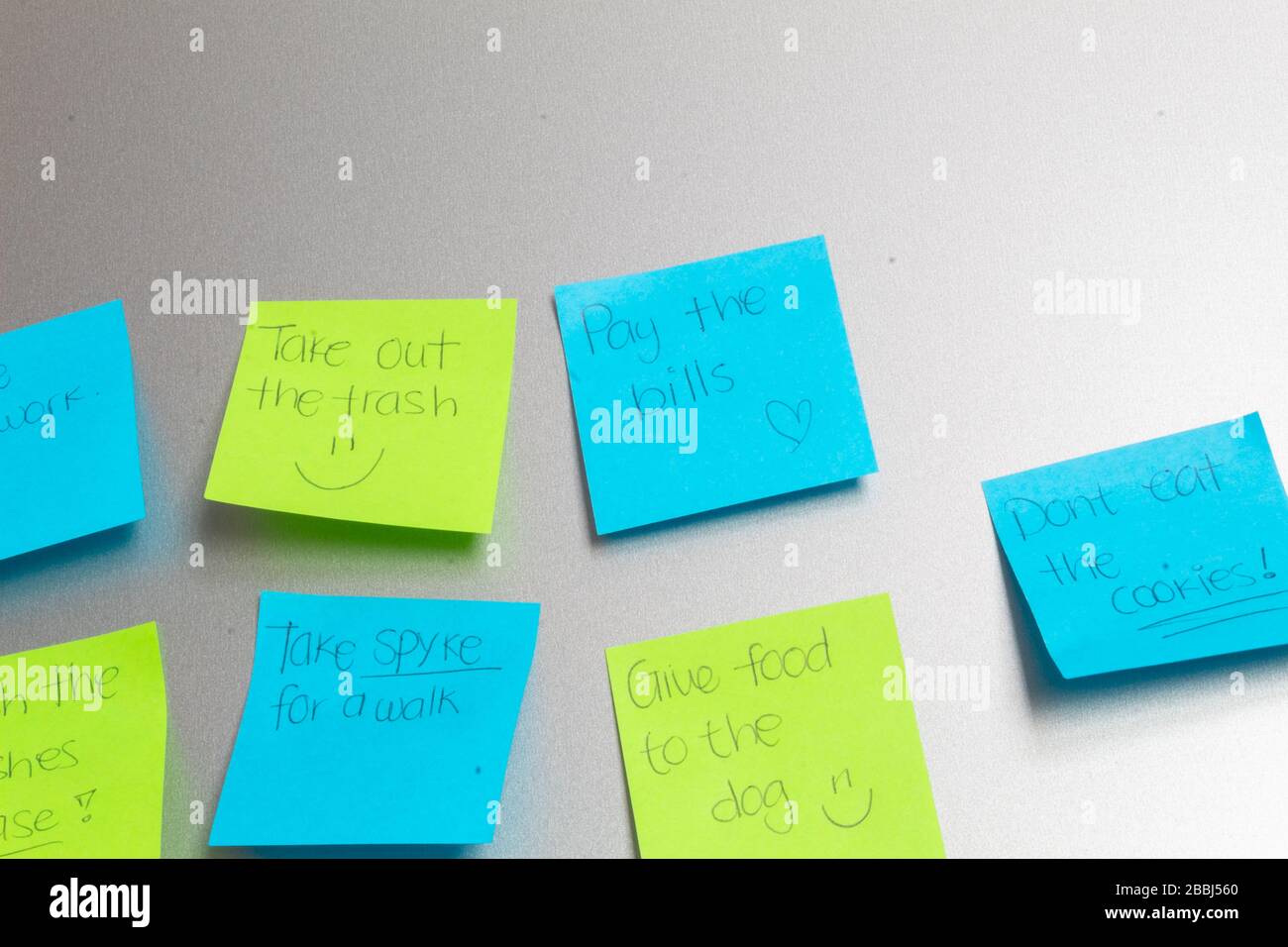 Kitchen reminders post its hi-res stock photography and images - Alamy