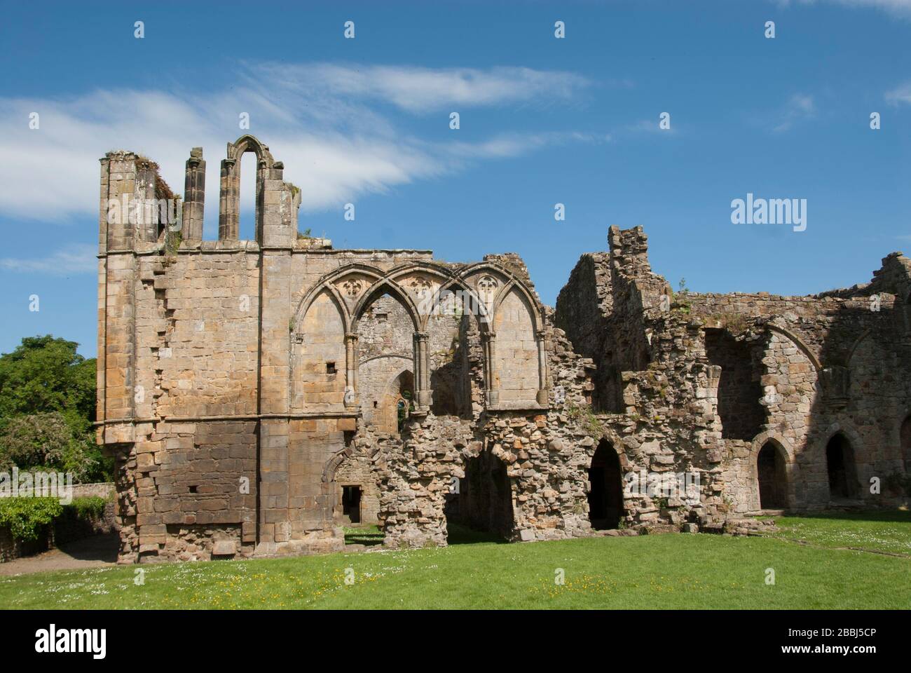 12 century abbey hi-res stock photography and images - Alamy