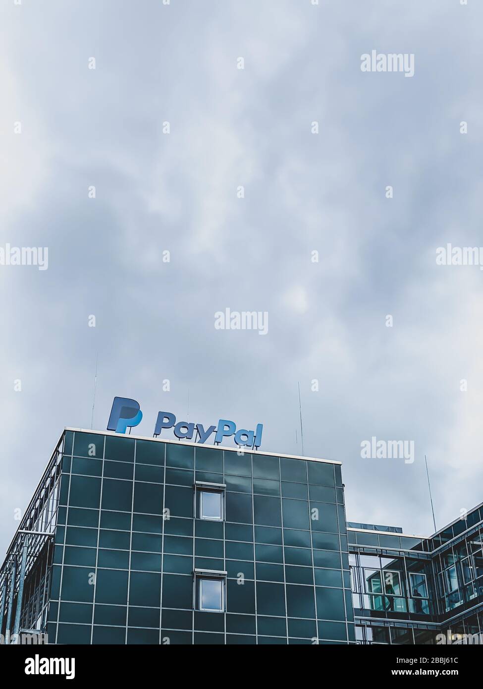 American multinational banking hi-res stock photography and images - Alamy