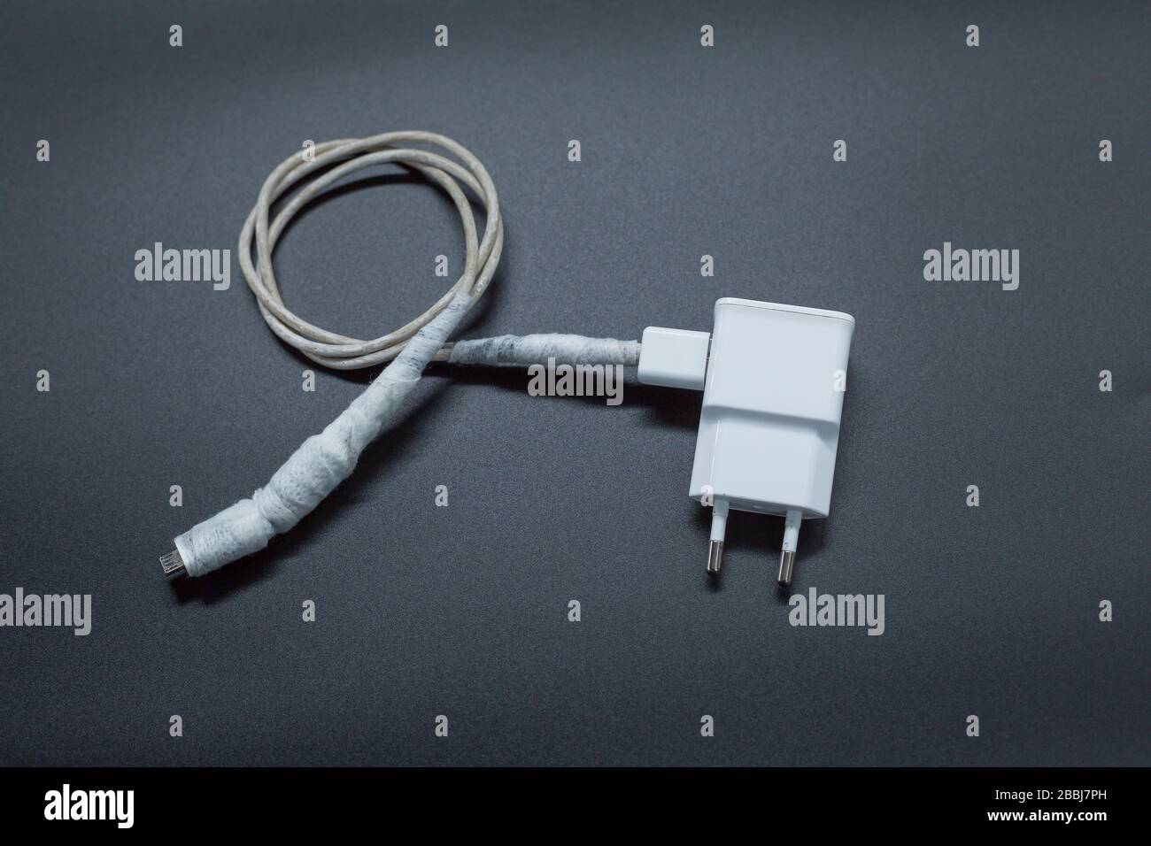 Old mobile phone charger hi-res stock photography and images - Alamy