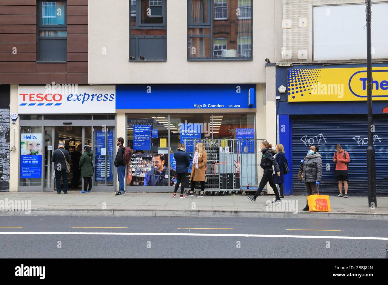 Shopping tesco london hi-res stock photography and images - Alamy