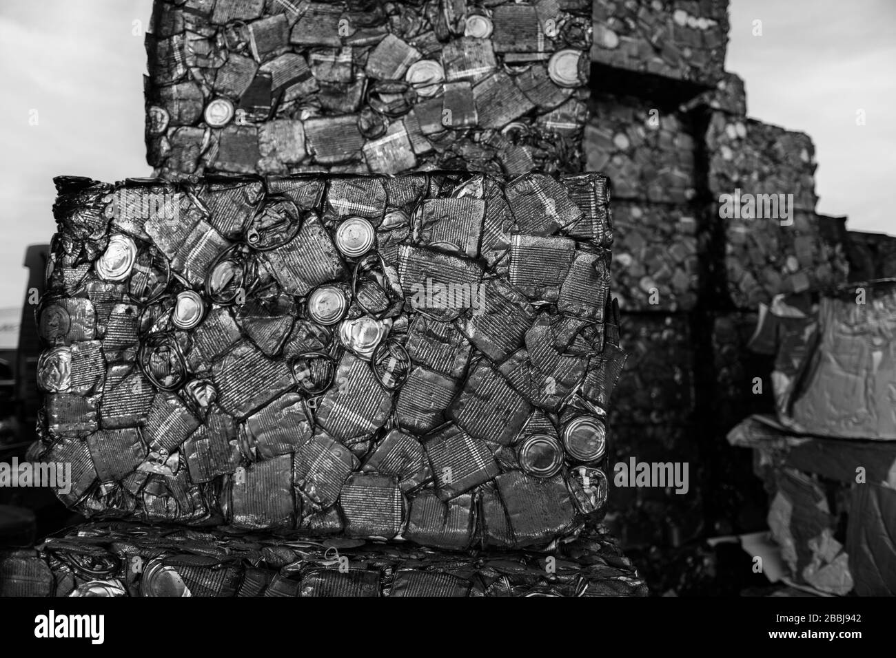 Detail of rusty can blocks compacted at a junkyard Stock Photo - Alamy