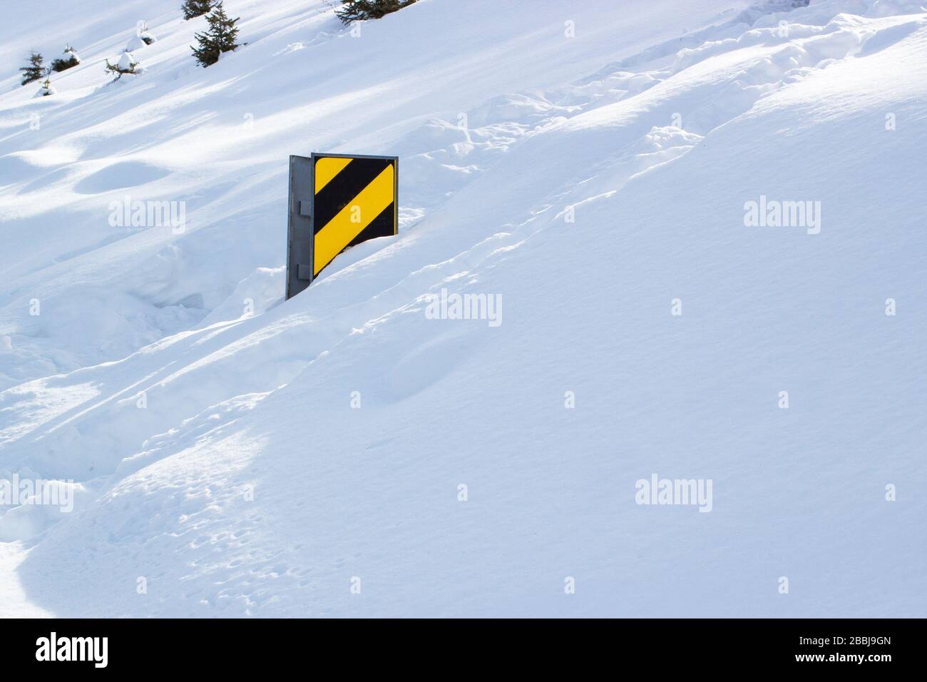 Sudden heavy snowfall hi-res stock photography and images - Alamy