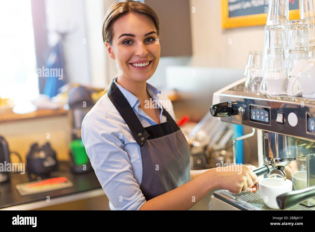 Waitress coffee shop hi-res stock photography and images - Alamy