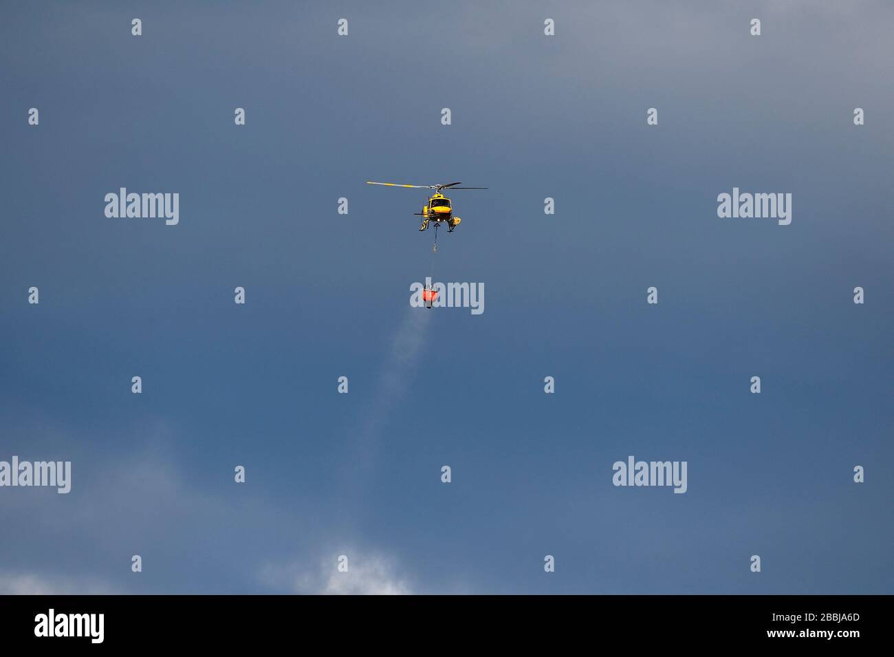 Fire fighting aircraft hi-res stock photography and images - Alamy