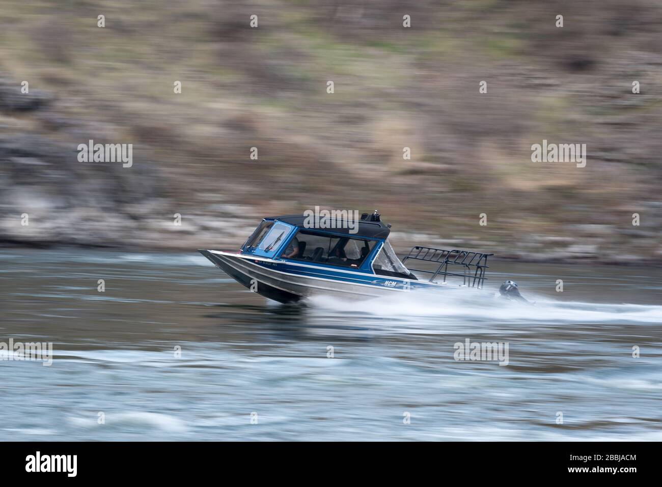 Boat on snake river hi-res stock photography and images - Alamy