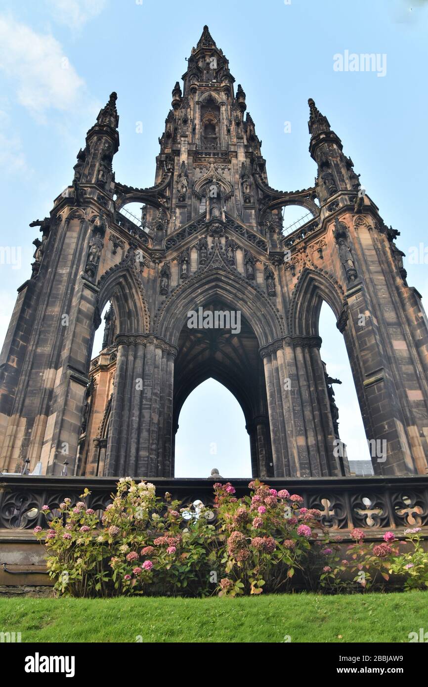 Edinburgh scott memorial hi-res stock photography and images - Alamy