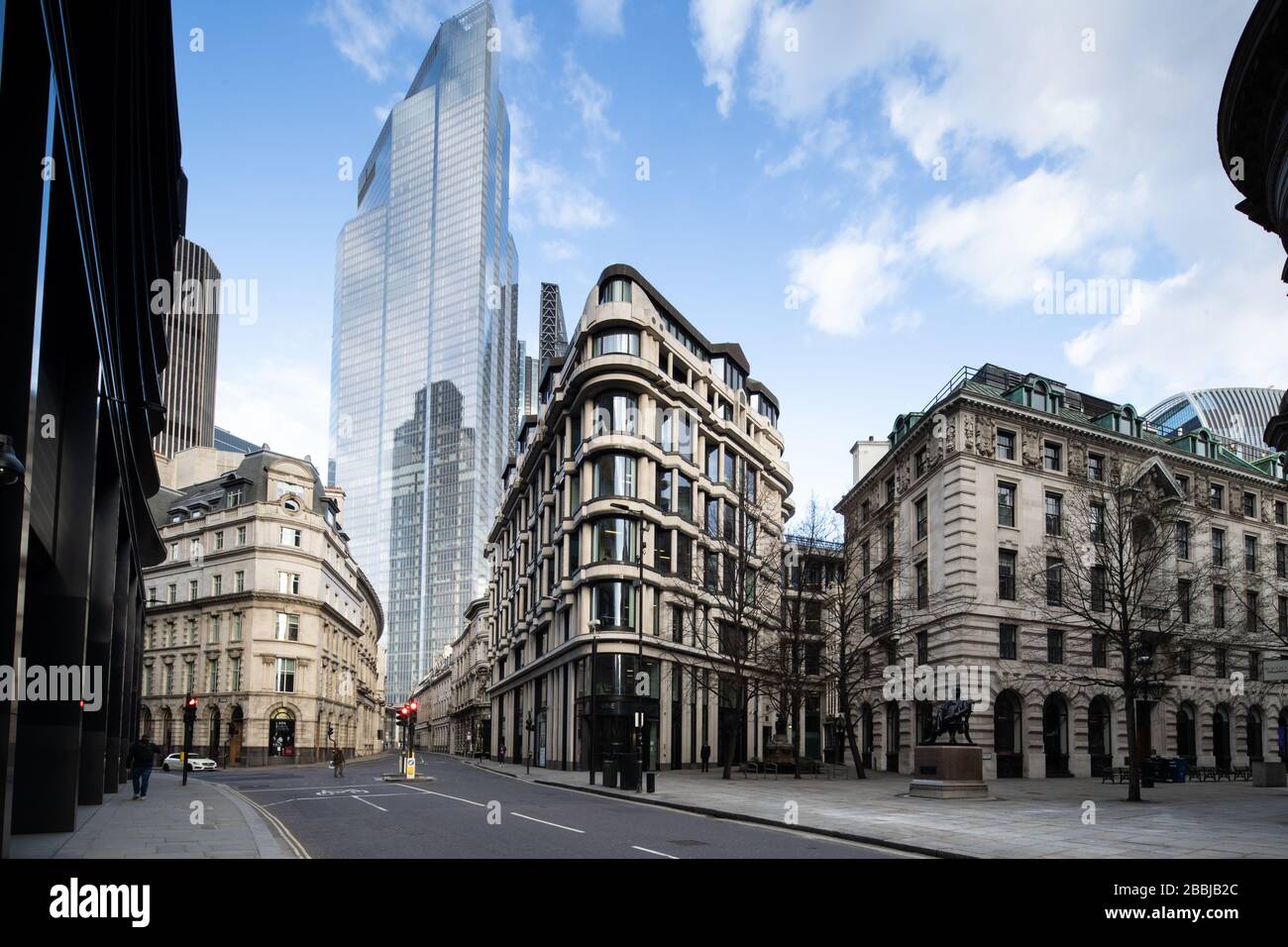 Empty london street hi-res stock photography and images - Alamy