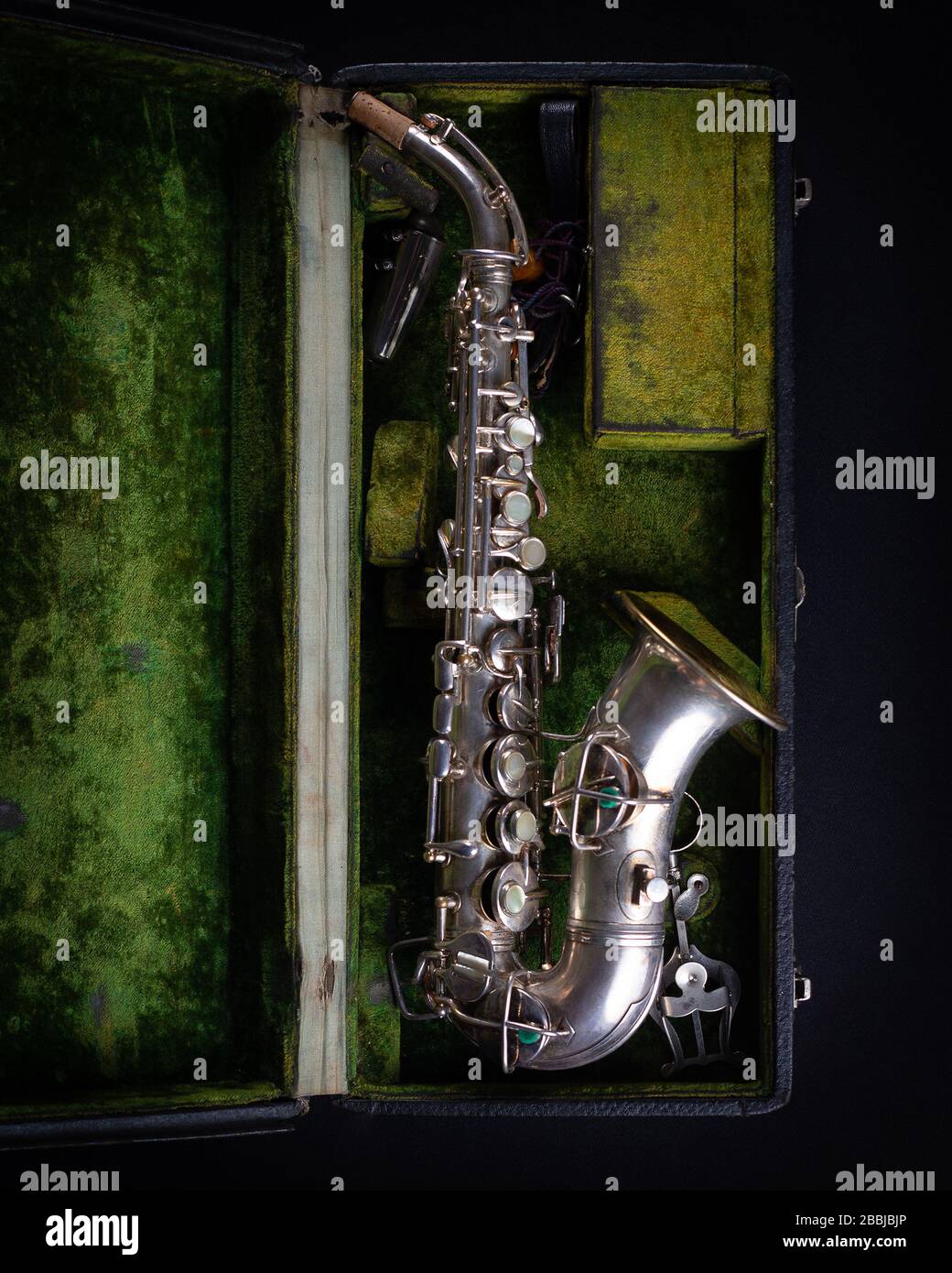 Soprano sax hi-res stock photography and images - Alamy