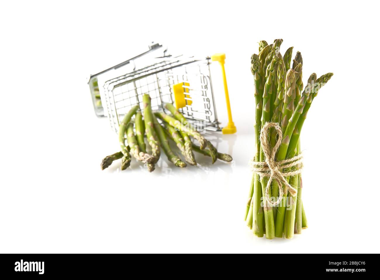 Snap pea asparagus hi-res stock photography and images - Alamy