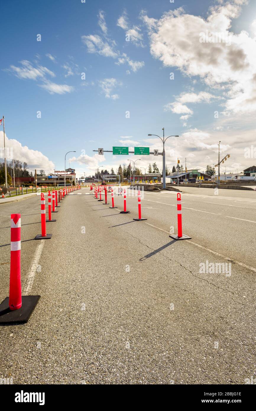 Car border crossing british columbia hi-res stock photography and ...