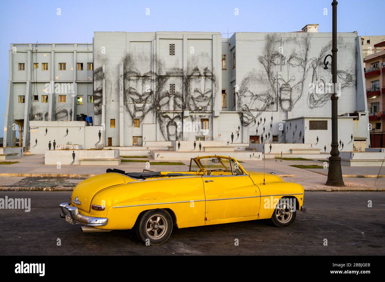Car mural hi-res stock photography and images - Alamy