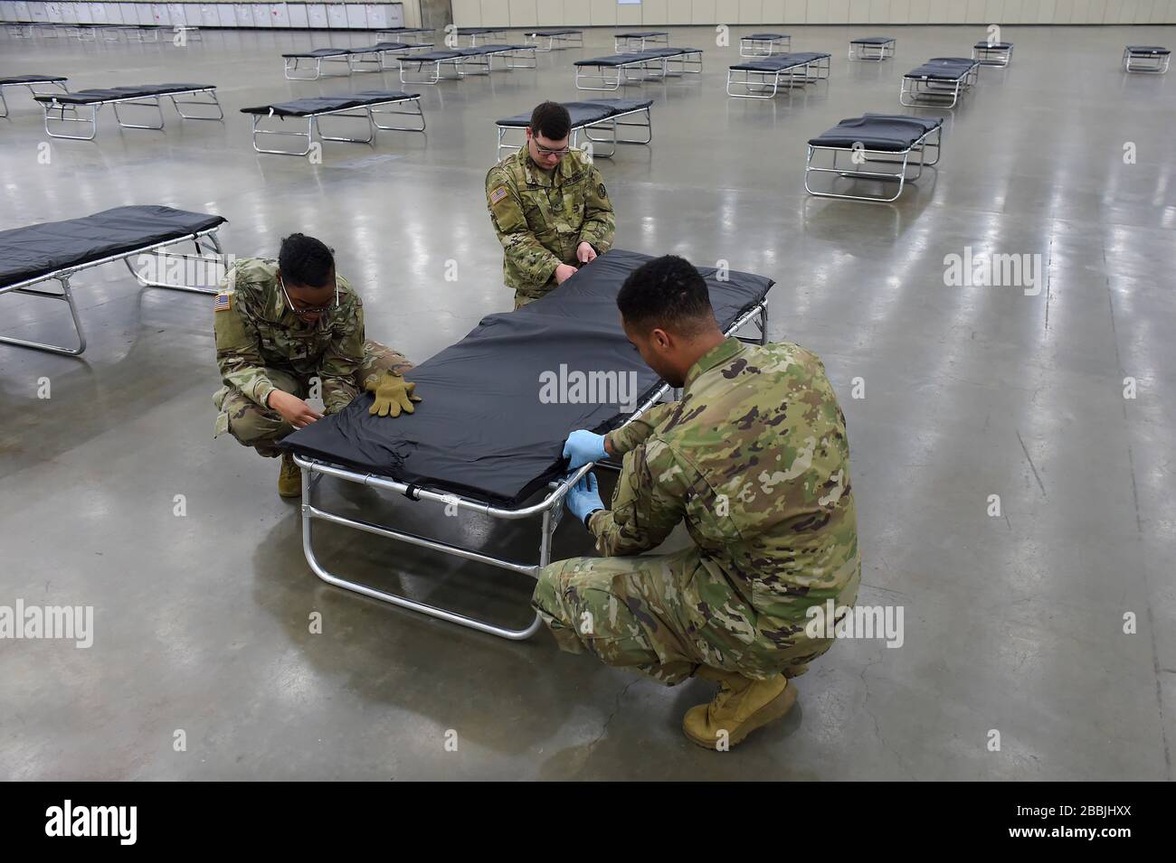 Medical center station hi-res stock photography and images - Alamy