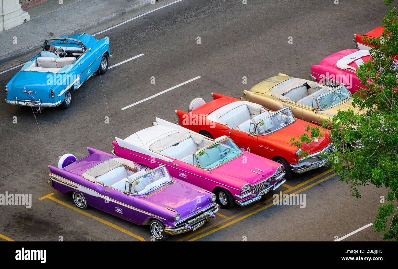 Classic American fifties cars, Havana, Cuba Stock Photo - Alamy