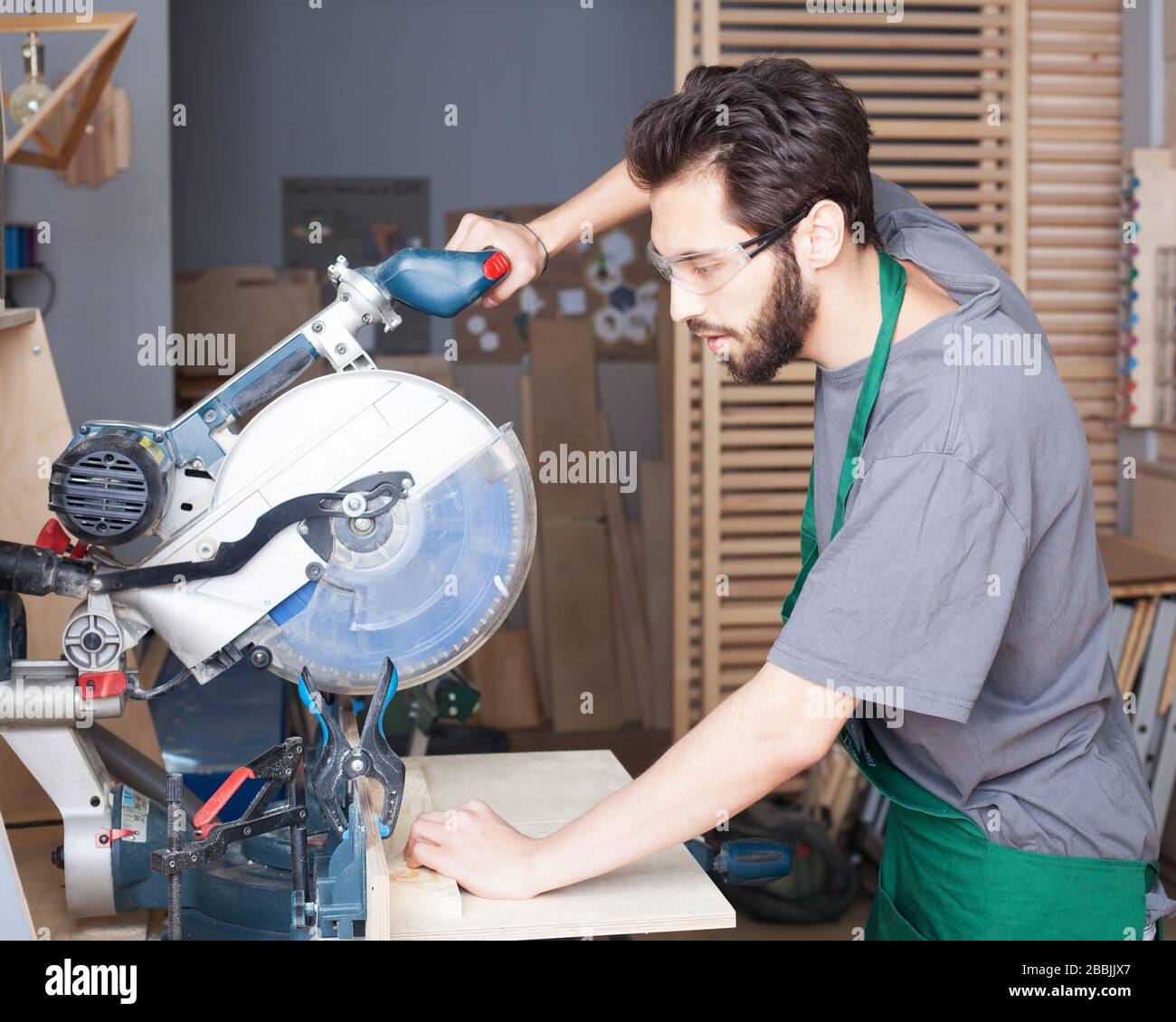 Table saws hi-res stock photography and images - Alamy